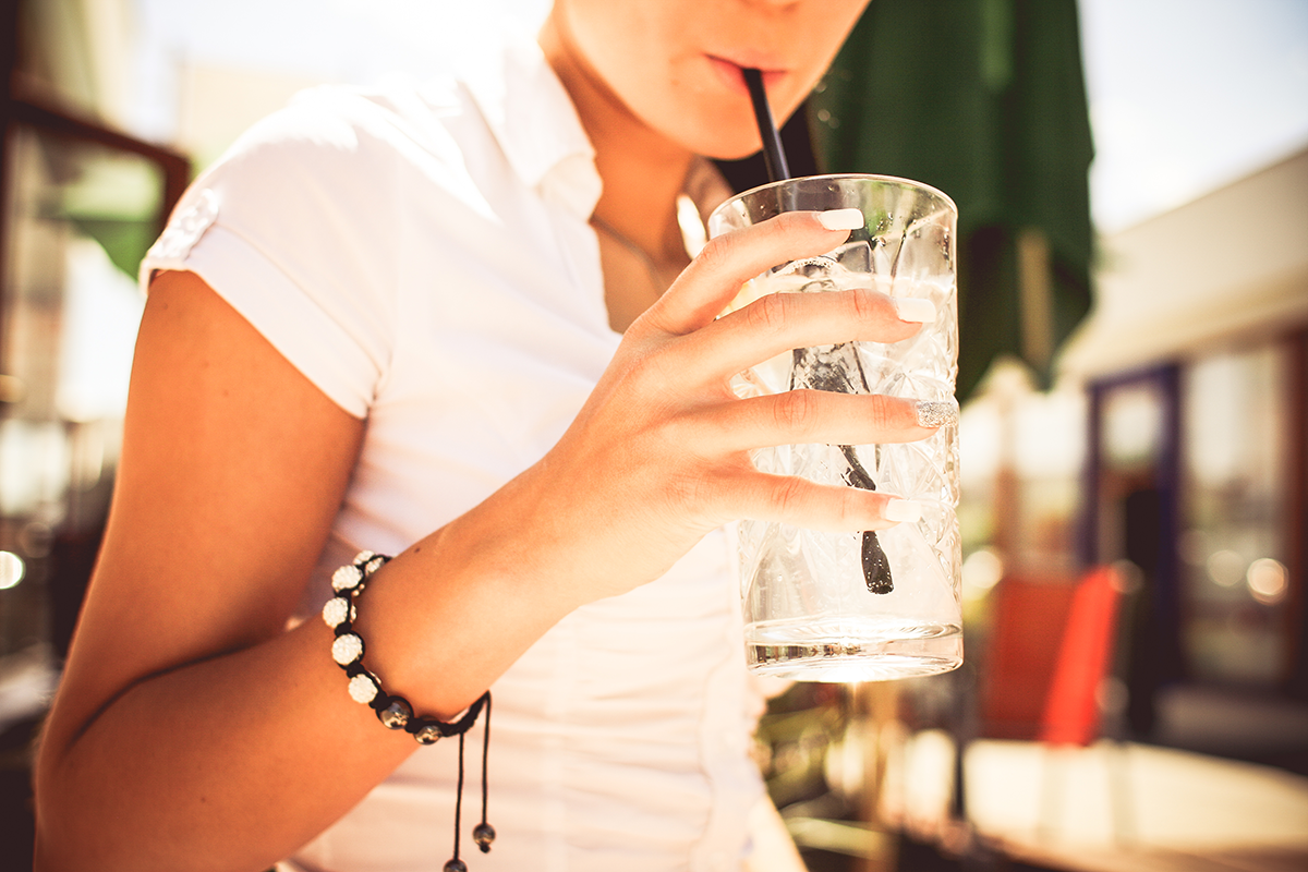 Adopting a Healthy Lifestyle: Benefits of Drinking 2 Litres of Water ...