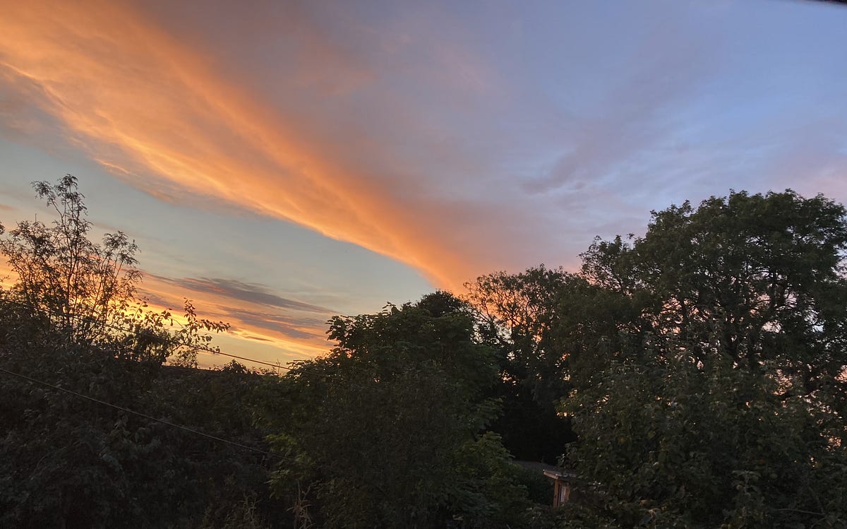 Virtuoso Show At Sunset | by Penny Grubb | The Daily Cuppa