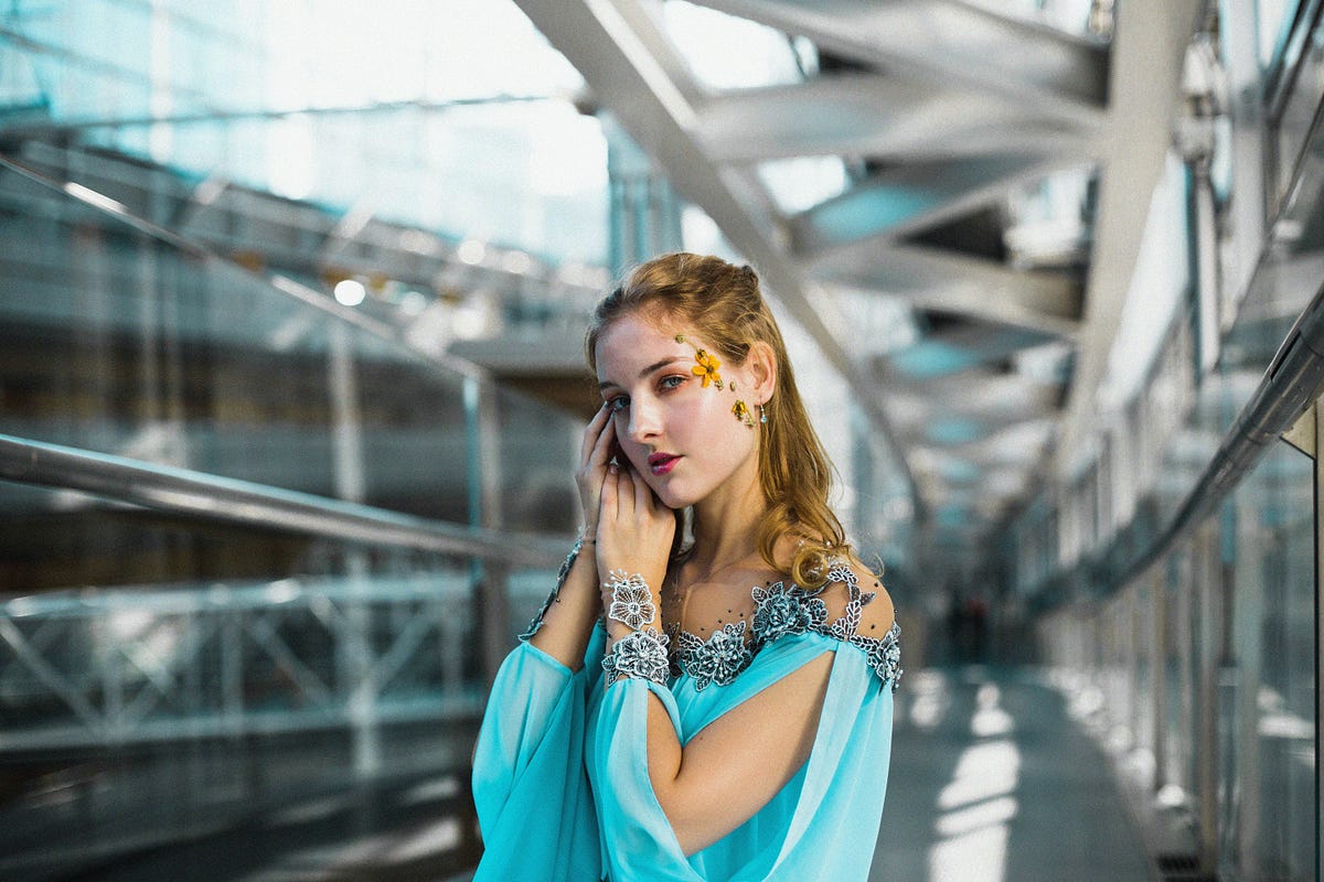 The Cinderella Complex: Psychological Depths Behind a Real Fairy Tale ...