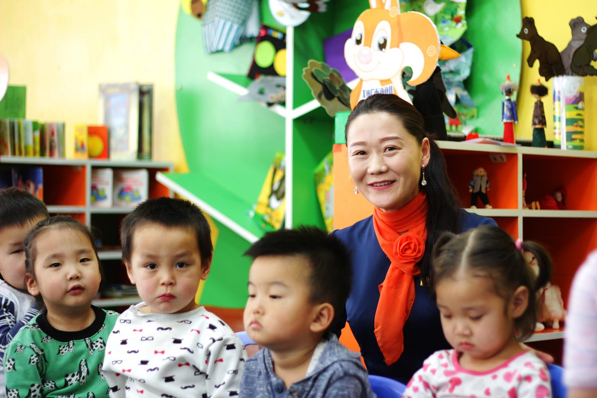 “Жаахан зүйлийг ч хувааж идэх гэнэ тэд маань хайр дүүрэн хүмүүс шүү дээ By Caffe Bene