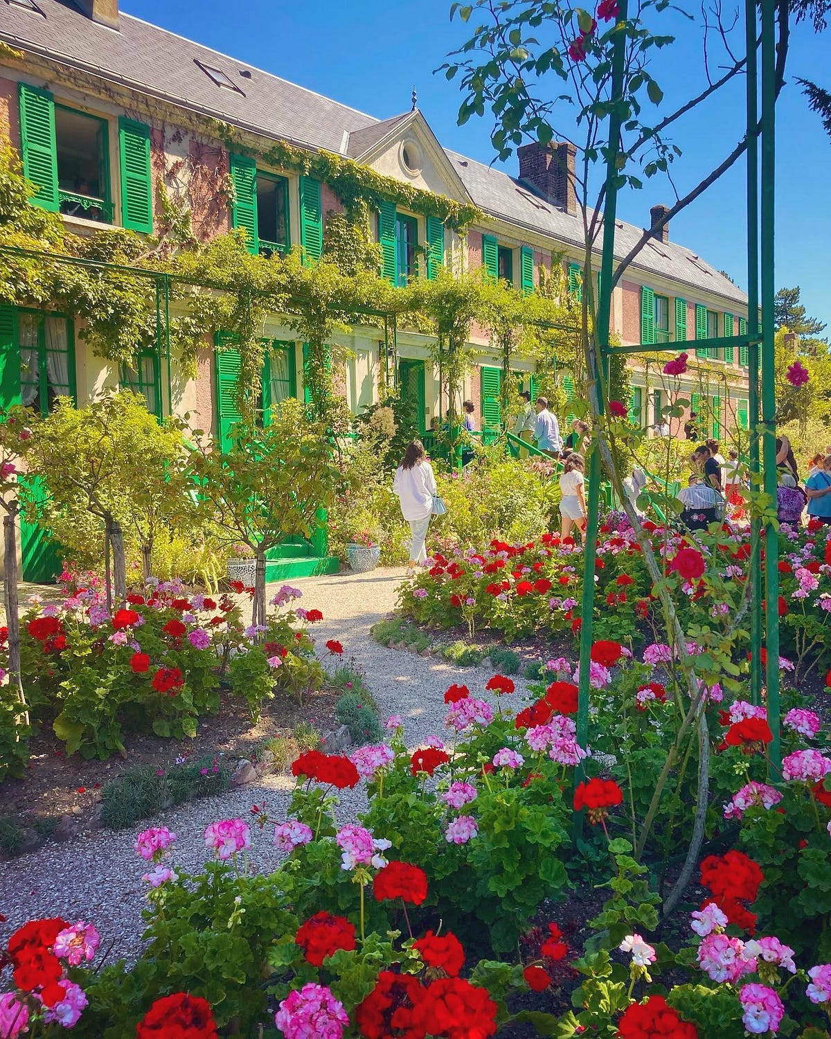 Impressionist Writing in Monet's Gardens | by Katlyn Roberts | Nomadic ...