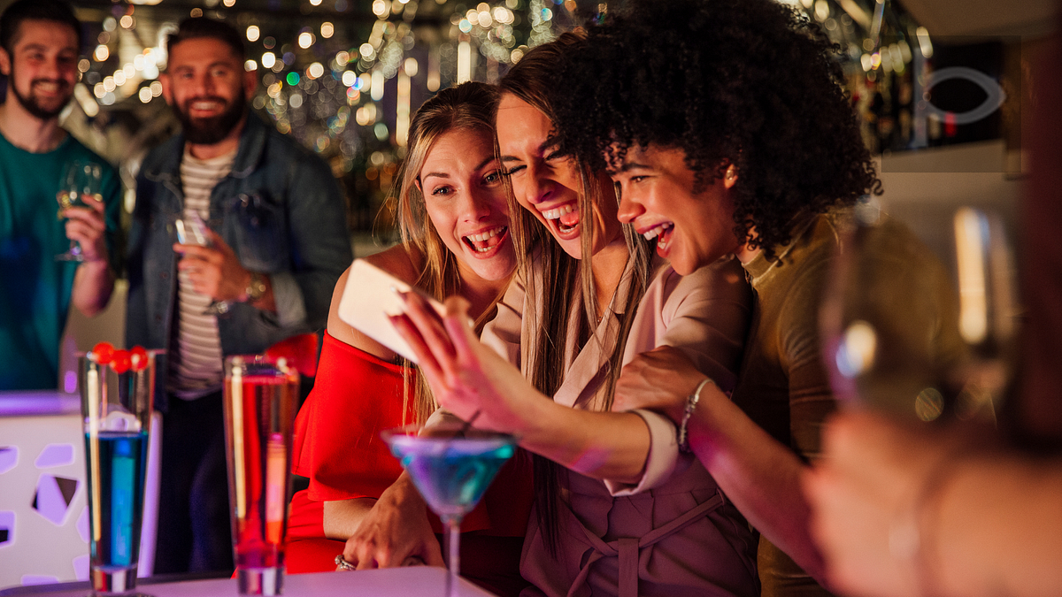 Ways to Provide Pleasurable Bottle Service Experience For Every Patron ...