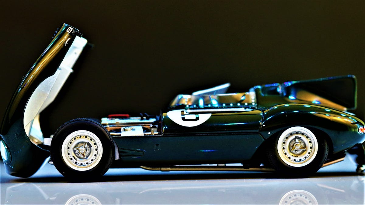 Relive the Glory of 1955 Le Mans with the Stunning Jaguar D-Type by ...