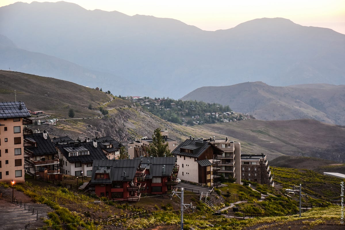 Rent. Rent of apartments, rooms and even… | by Vultur Chile | Vultur ...