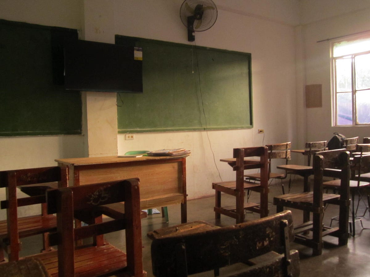 “Graduate Na’ko!” — Graduate Na Ako? | by julia | Apr, 2025 | Medium