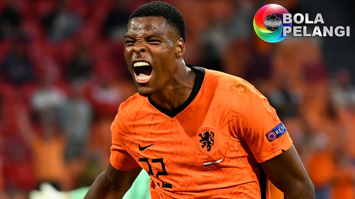 Peran Denzel Dumfries Setara Dengan Lionel Messi - Bolapelangi News - Medium