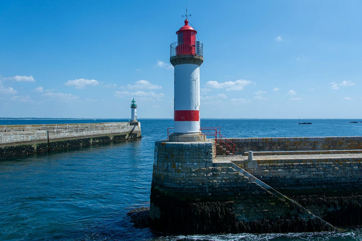 Discover Martha’s Vineyard. Lighthouses, beaches, festivals, and… | by ...