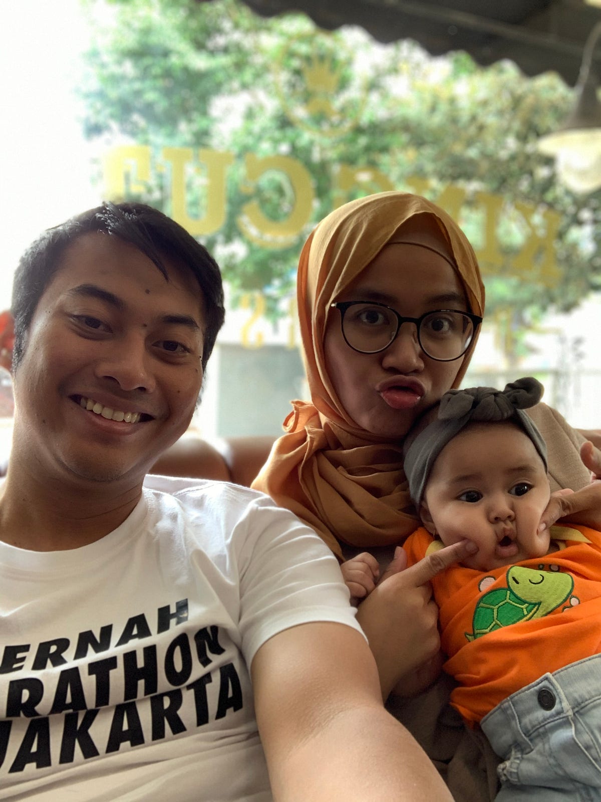 0 | Menjadi Seorang Ayah. Sebenarnya saya memilih dipanggil Bapak… | by Teguh Rachmanto | Medium