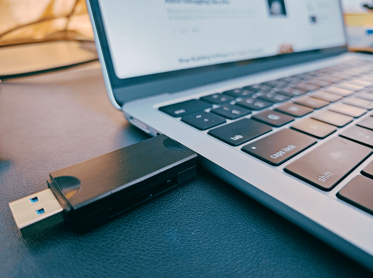 Best Memory Card Readers for MacBook in India — My Experience After 3 ...