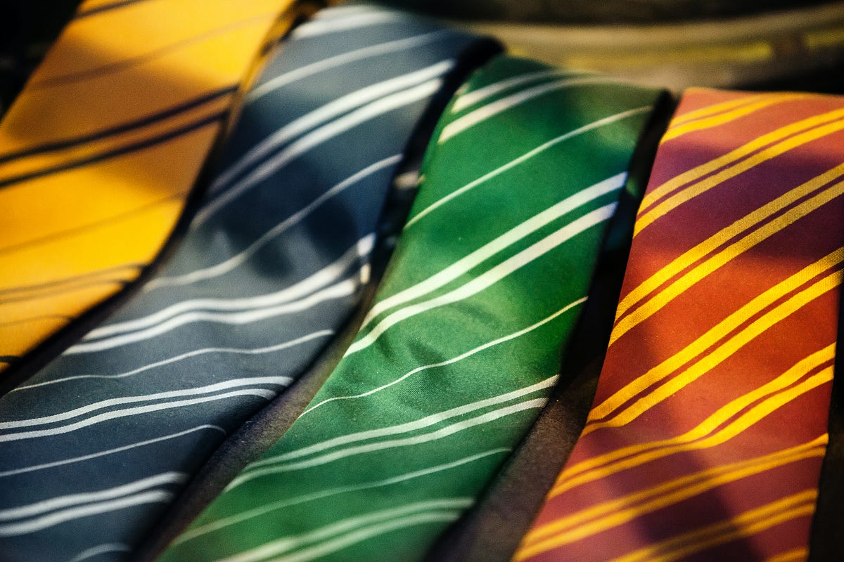How to Resolve the Necktie Paradox | by Hein de Haan | Cantor’s Paradise