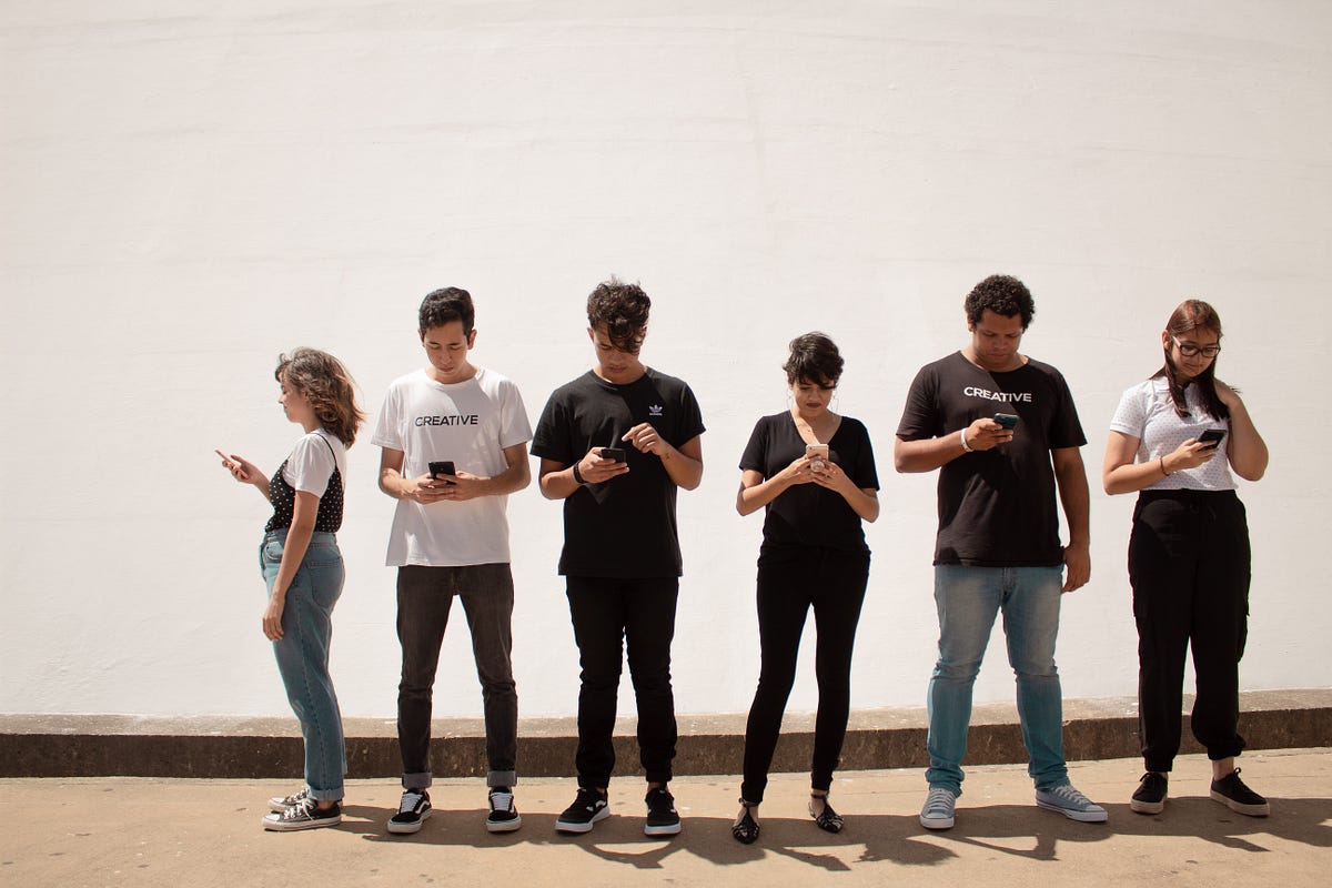 Social Media: The Struggle of Authenticity vs Acceptance | by Jonas ...