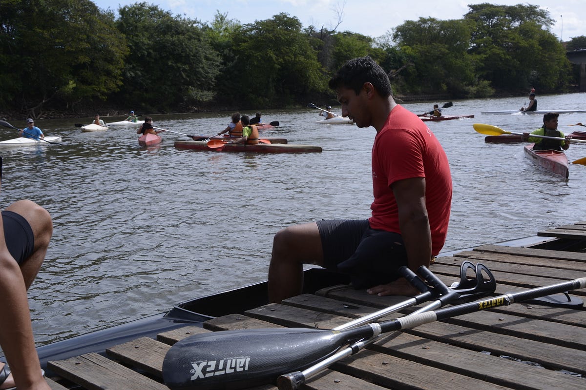 Campeões na vida e no esporte. Projeto de canoagem no Sinos promove ...