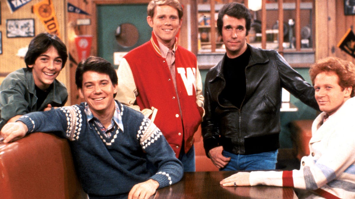 The timing of Happy Days * Weird TV History | by elvistech | Medium