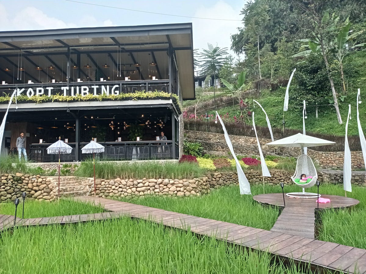 Kopi Tubing Bogor, Cafe & Resto Favorit di Pamijahan | by Pringadi Abdi ...