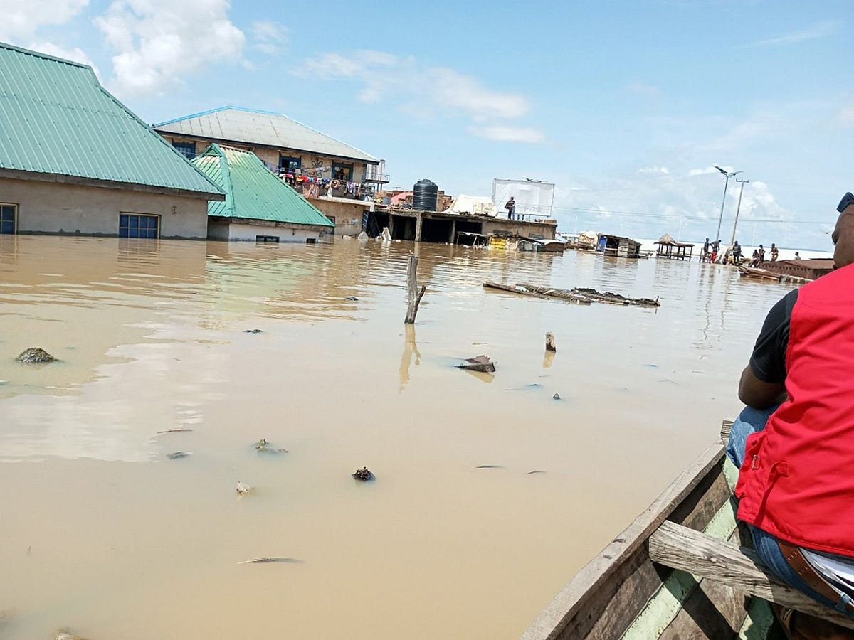 THE BEAUTY OF FLOOD. Houses and schools submerged! hectares… | by ...