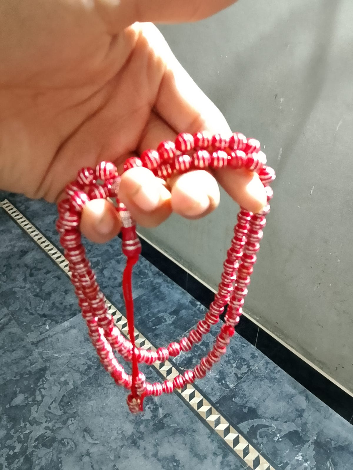 Tasbeeh: The Sacred Practice of Remembrance in Islam : | by Medium Aa | Dec, 2024 | Medium