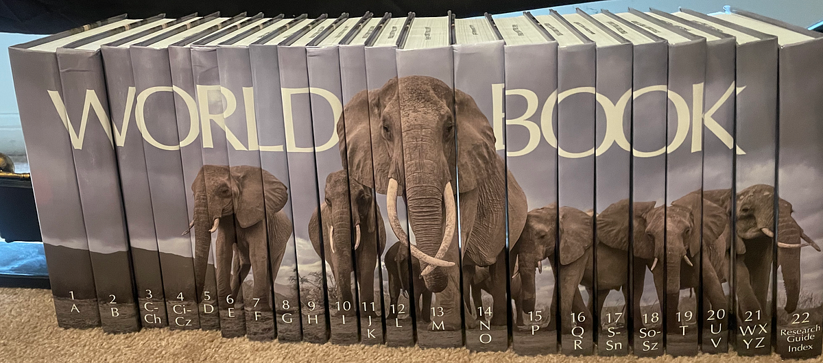 On Reading Encyclopedias / By Tomas Gallucci | Encyclopædia Reading