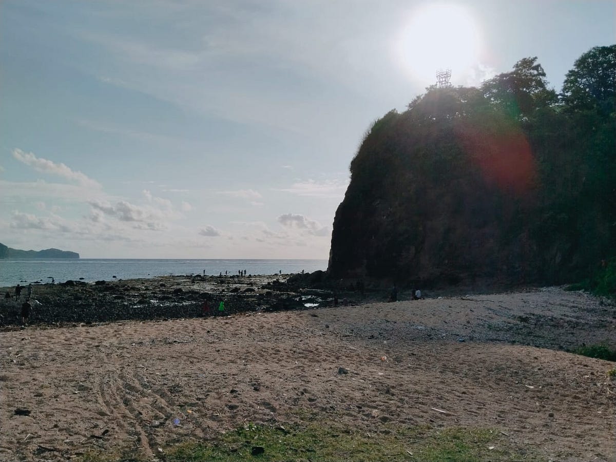 Maluk Beach Sumbawa Barat. Maluk Beach is known for its scenic… | by ...