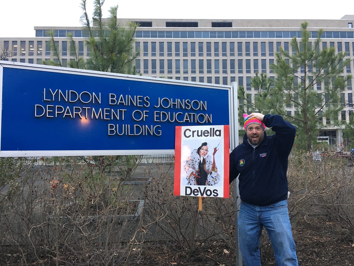 Don’t Let DeVos Be the Boss!. Dear Members of the Senate Committee on ...