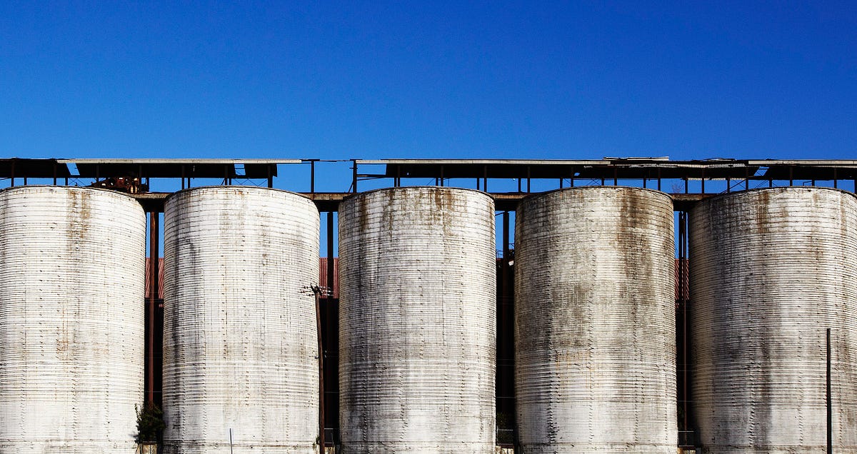 Resolving Data Silos in Project Management | by Marcus Glowasz ...