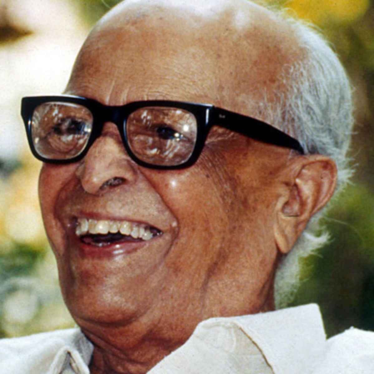 RK Narayan – #100FavouriteAuthors | by Kung Fu Panda | Medium
