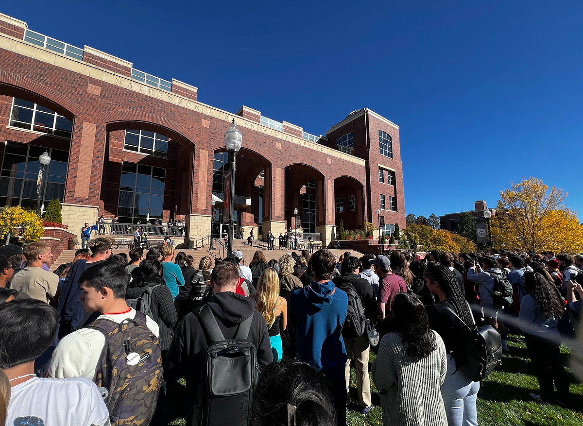 The Science Guy Promotes Early Voting at UNR | by Reynolds Sandbox | # ...