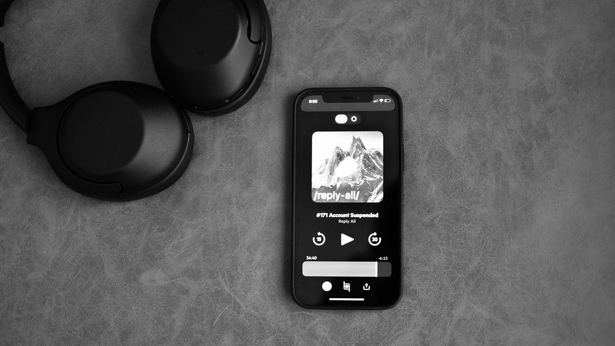 Castro Review. The Podcast App that just makes sense. | by Paul Alvarez ...