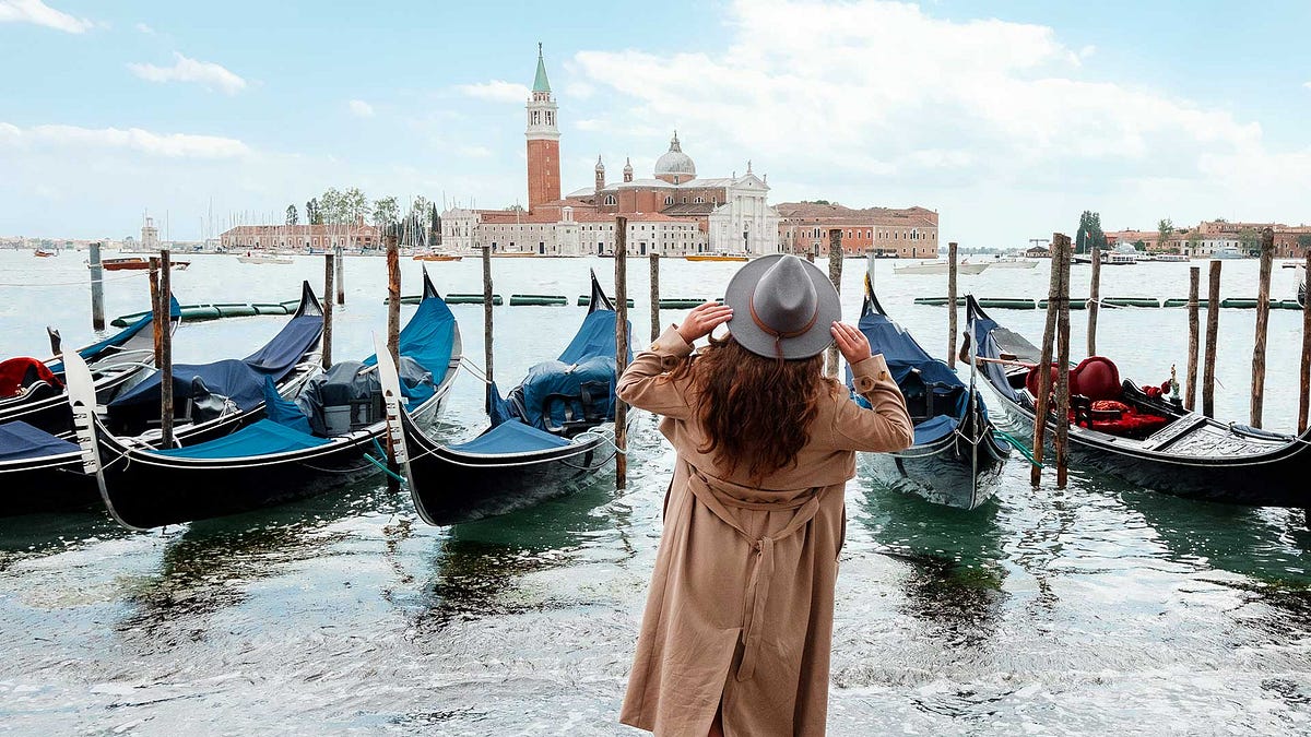 Network, digital marketing e CRM: il settore turismo riparte dal digitale. | by C24Web.com | Medium
