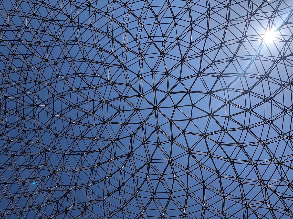 Operational versus Analytical Data | by Tim Daniels | Medium