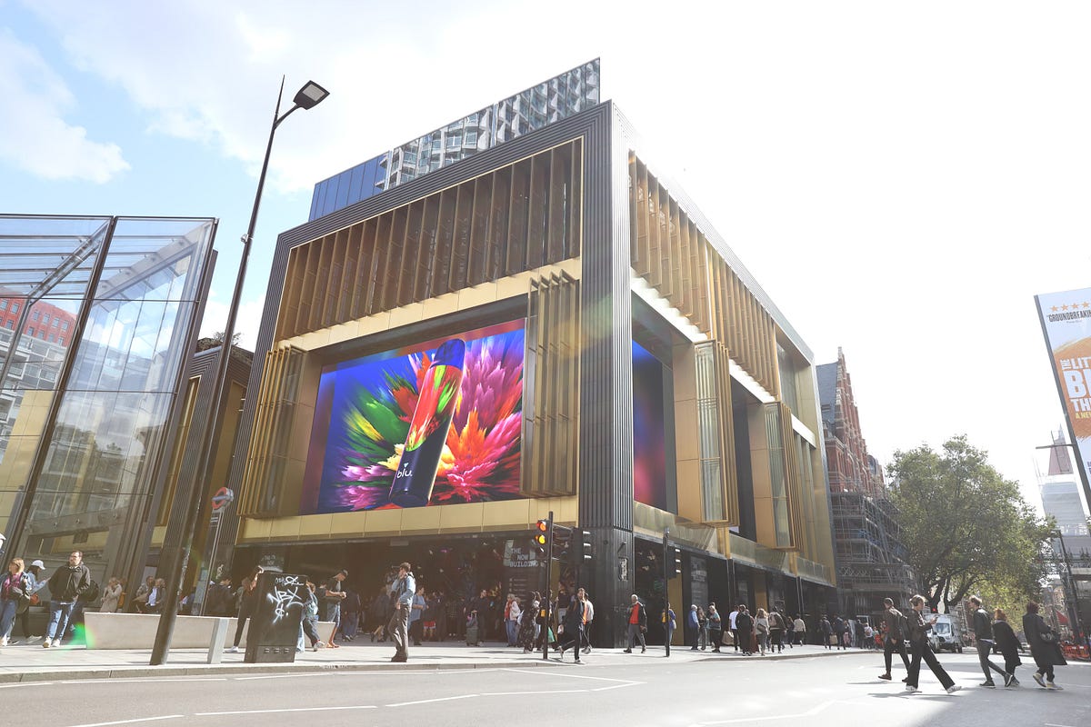 Case Study: Vape Advertising with 3D Anamorphic Illusions | by Charles Agnew | Medium