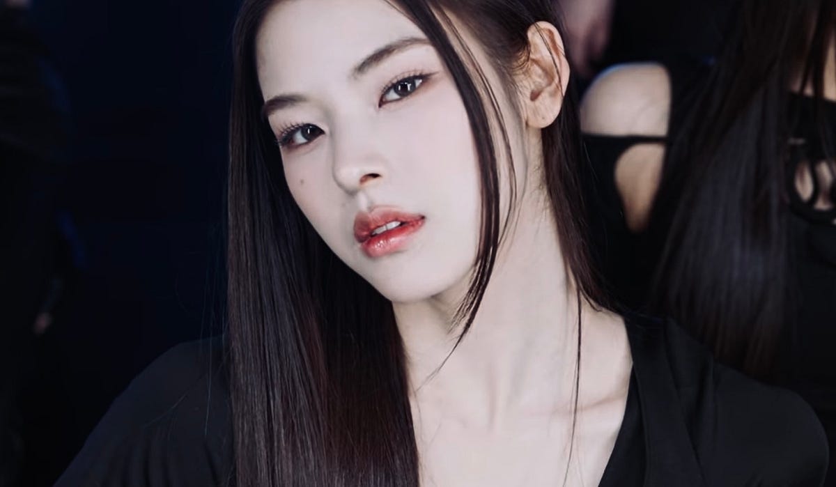 Tomioka Mai, 富岡まい🇯🇵 ・28 October, 2004. ・ESTP ・KPOPスクール アコピア出身 ・2022年秋から ...