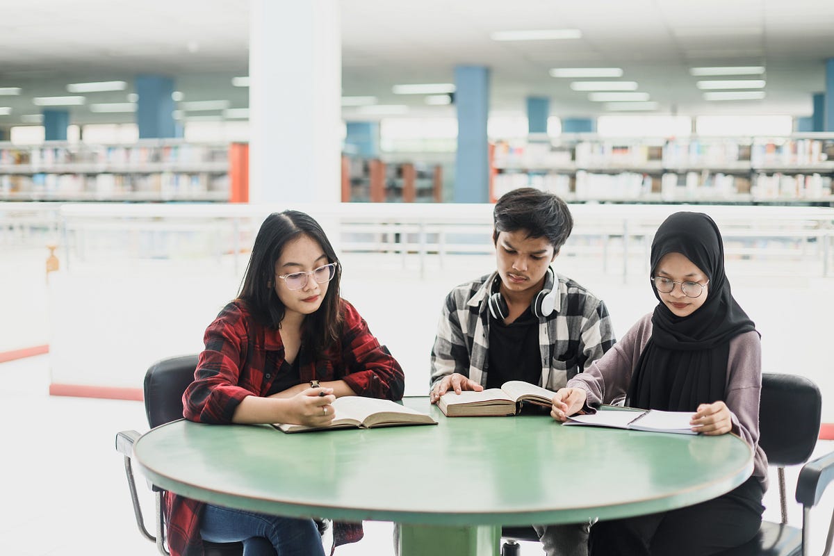 Cerita Pendek Perjalanan Sunaryo Mencari Teman | by M Ikhsan | Medium