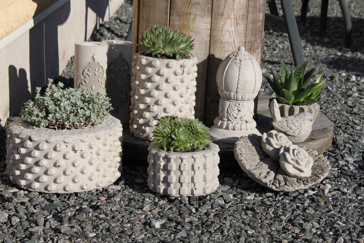Cast Concrete Pots Adding a Touch of Elegance to Your Green Space | by ...