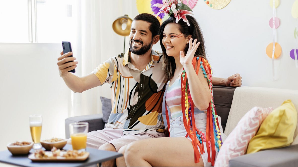 5 Ways To Have Fun With Zoom Calls | by Symmetry Financial Group | Medium