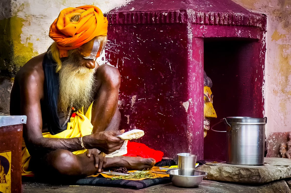 Photostory: The Guru of Varanasi. Life can surprise you at least with ...