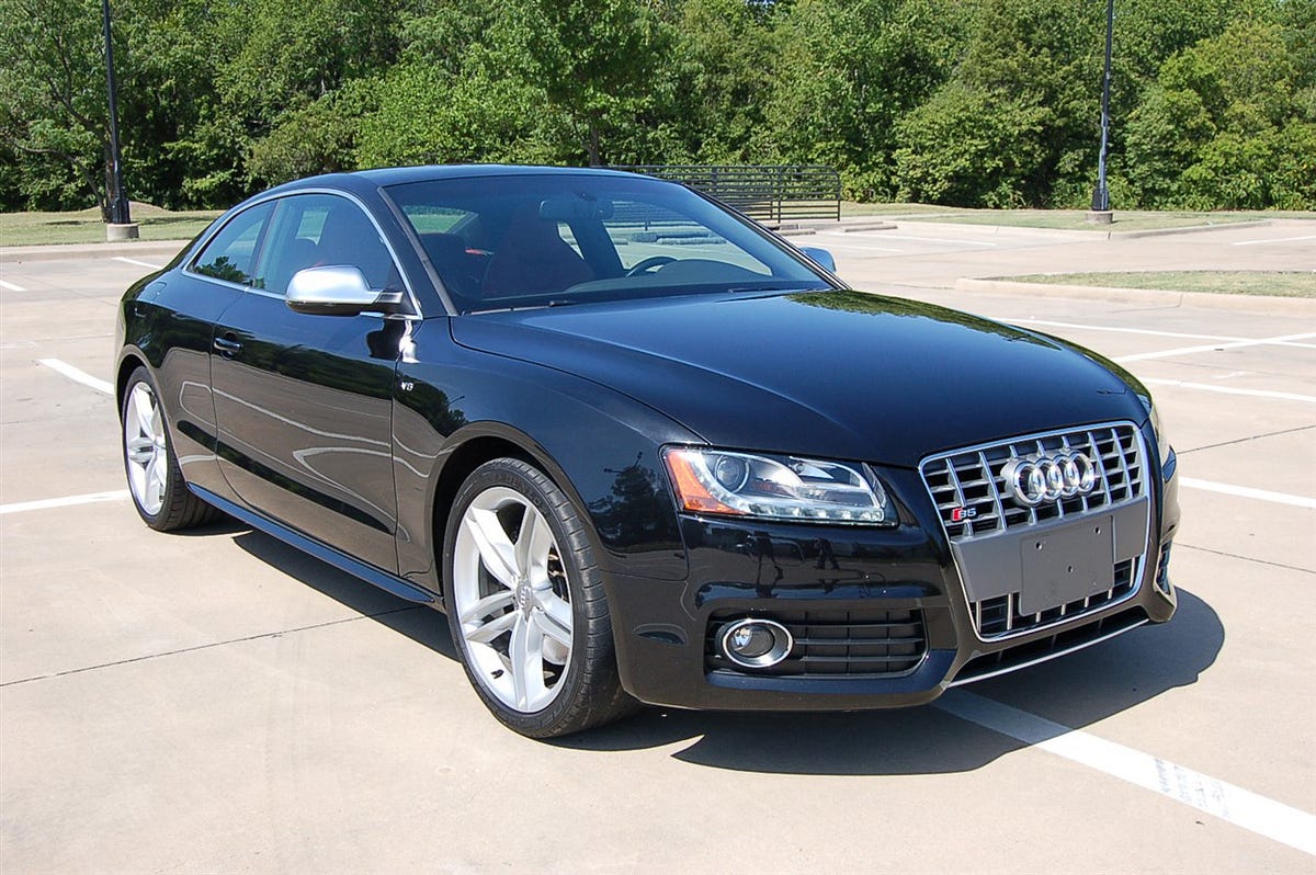 Amazing 2011 Audi S5 V8 Pictures