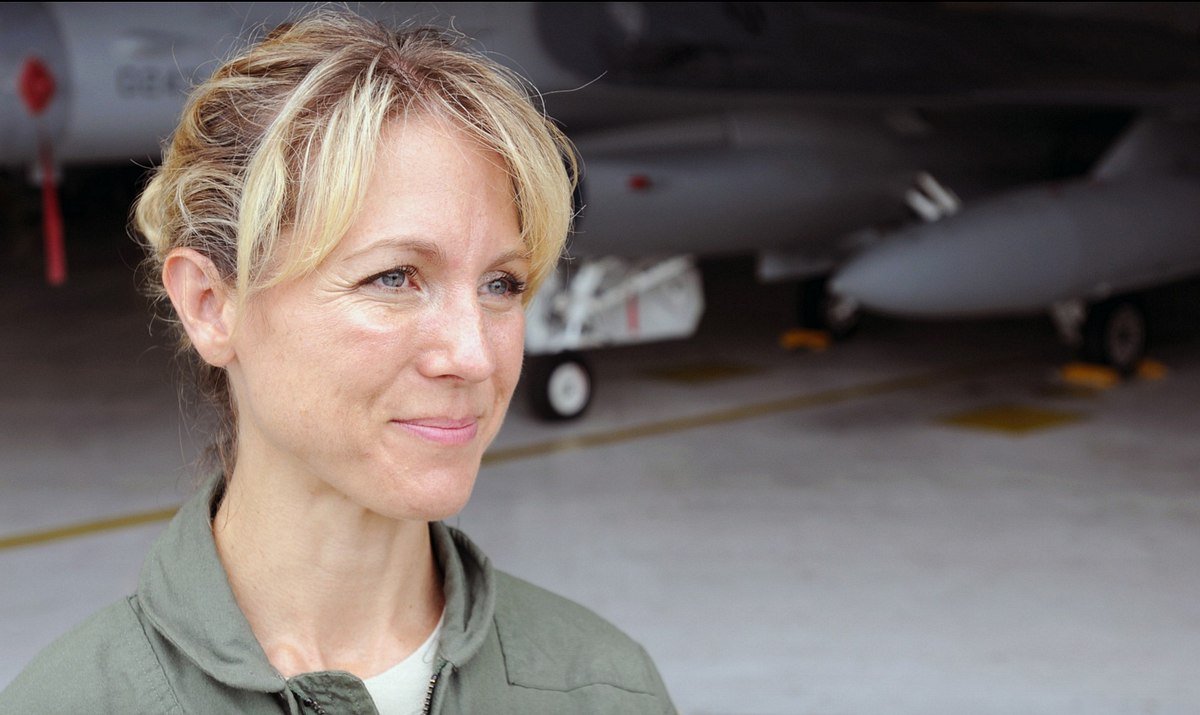 The incredible story of the F-16 pilot who was ready to give her life ...