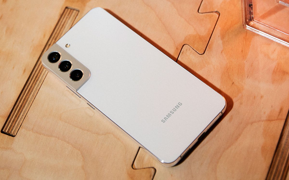 Samsung Galaxy S22 Plus review | Turn On | Press Play