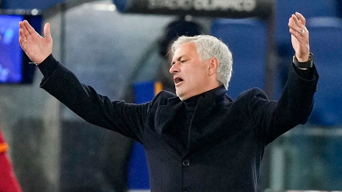 Why Football is Losing Mangers. The Job of a Football Manager is no ...