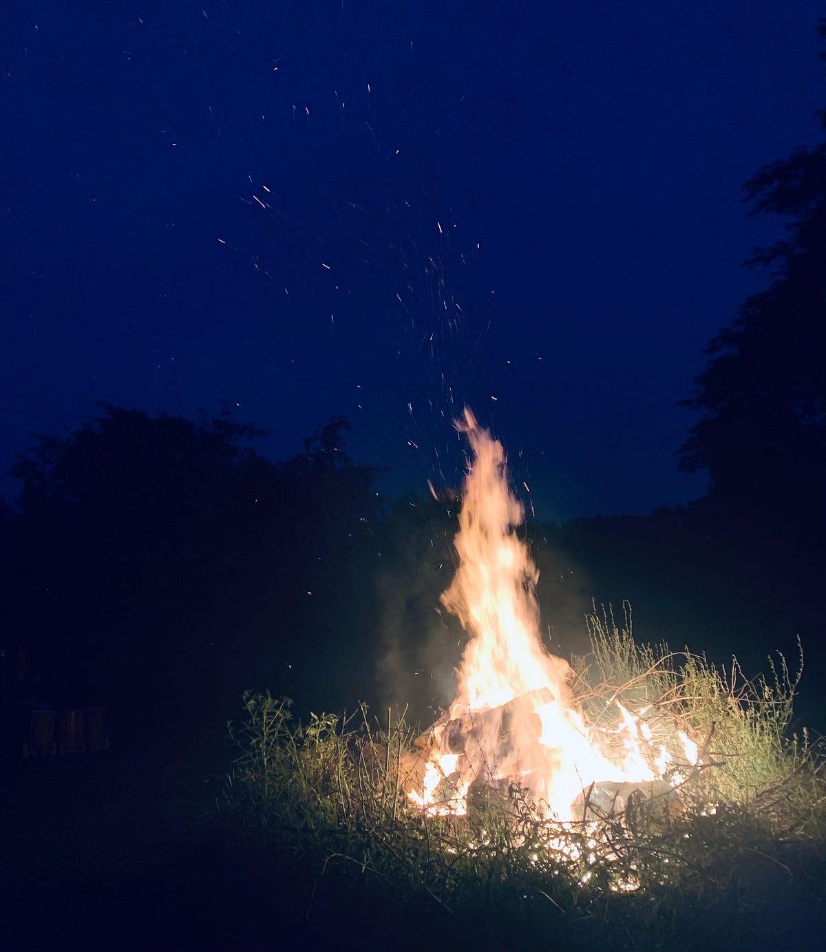 Heat. A poem of constricted oxidation | by Skye Nicholson | Scrittura | Medium
