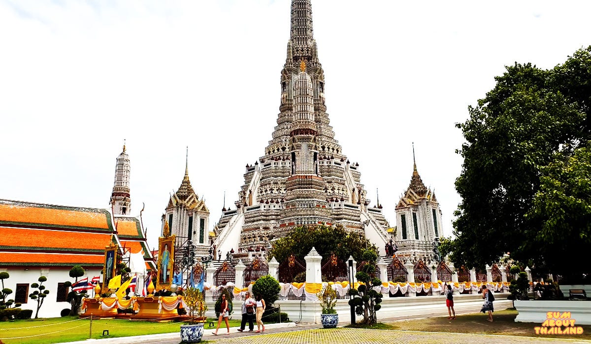 Wat Arun Royal Palace