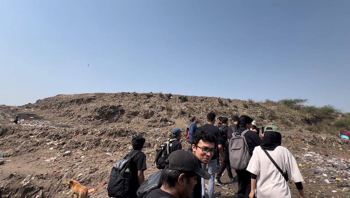 Delhi’s Trash Mountain: Bhalswa. The journey to Bhalswa landfill in ...