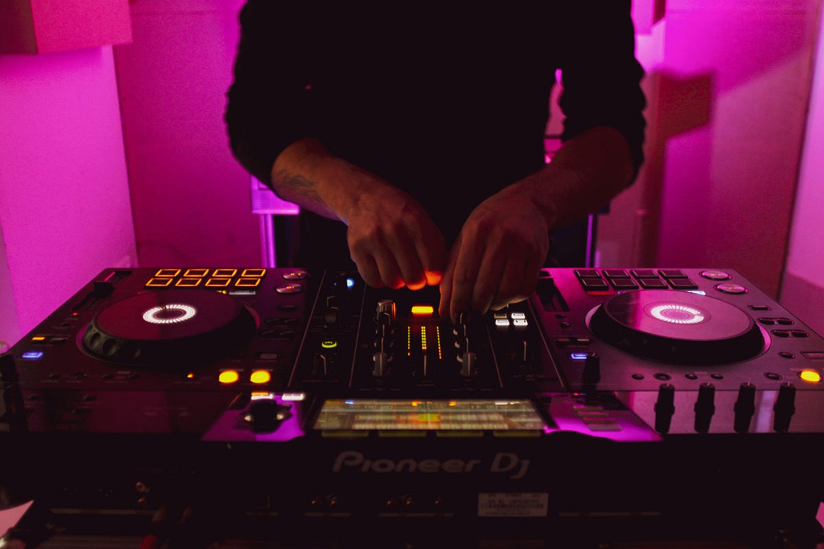 The BlogFree Guides: Why You Don’t Have To Be a Musician to Be a Good ...