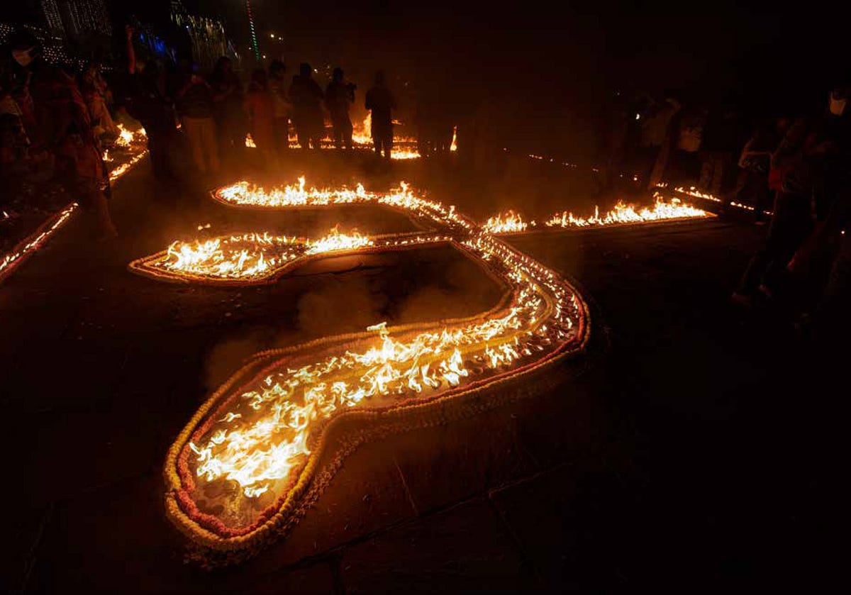 5 Special Attractions Of Dev Deepawali : A Virtual Photo Tour | by ...