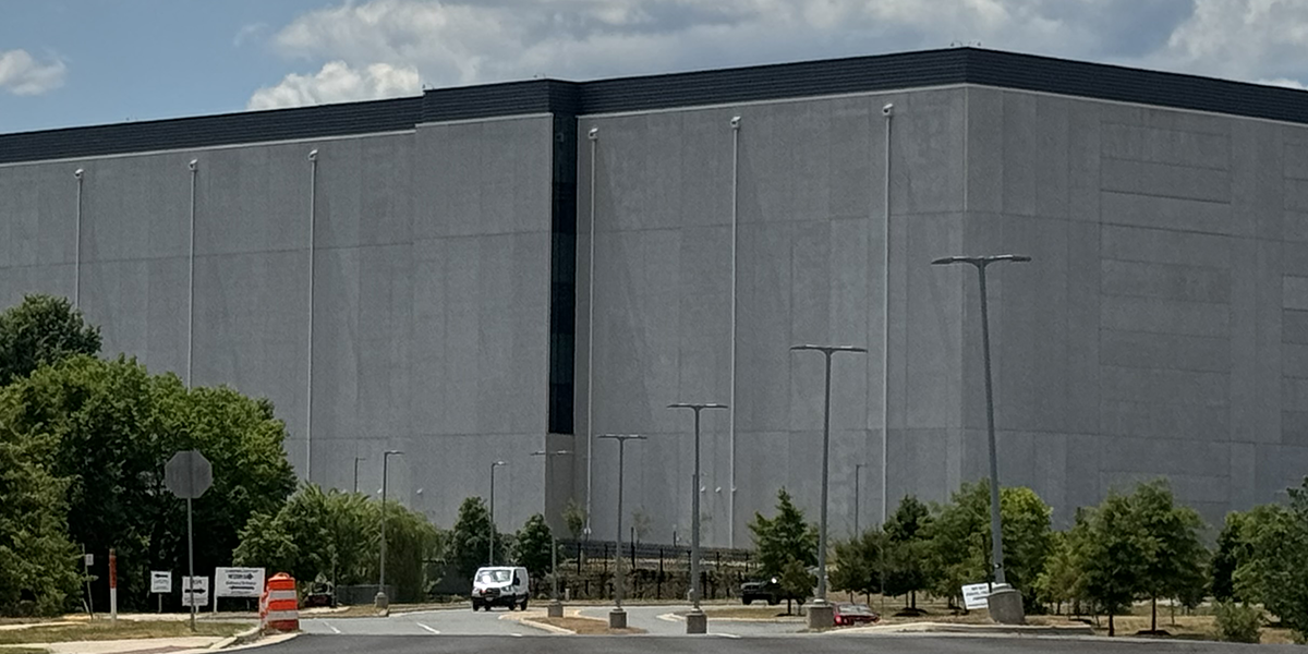 Manic Growth in Data Centers Unleashes Fierce Power Struggle | by ...