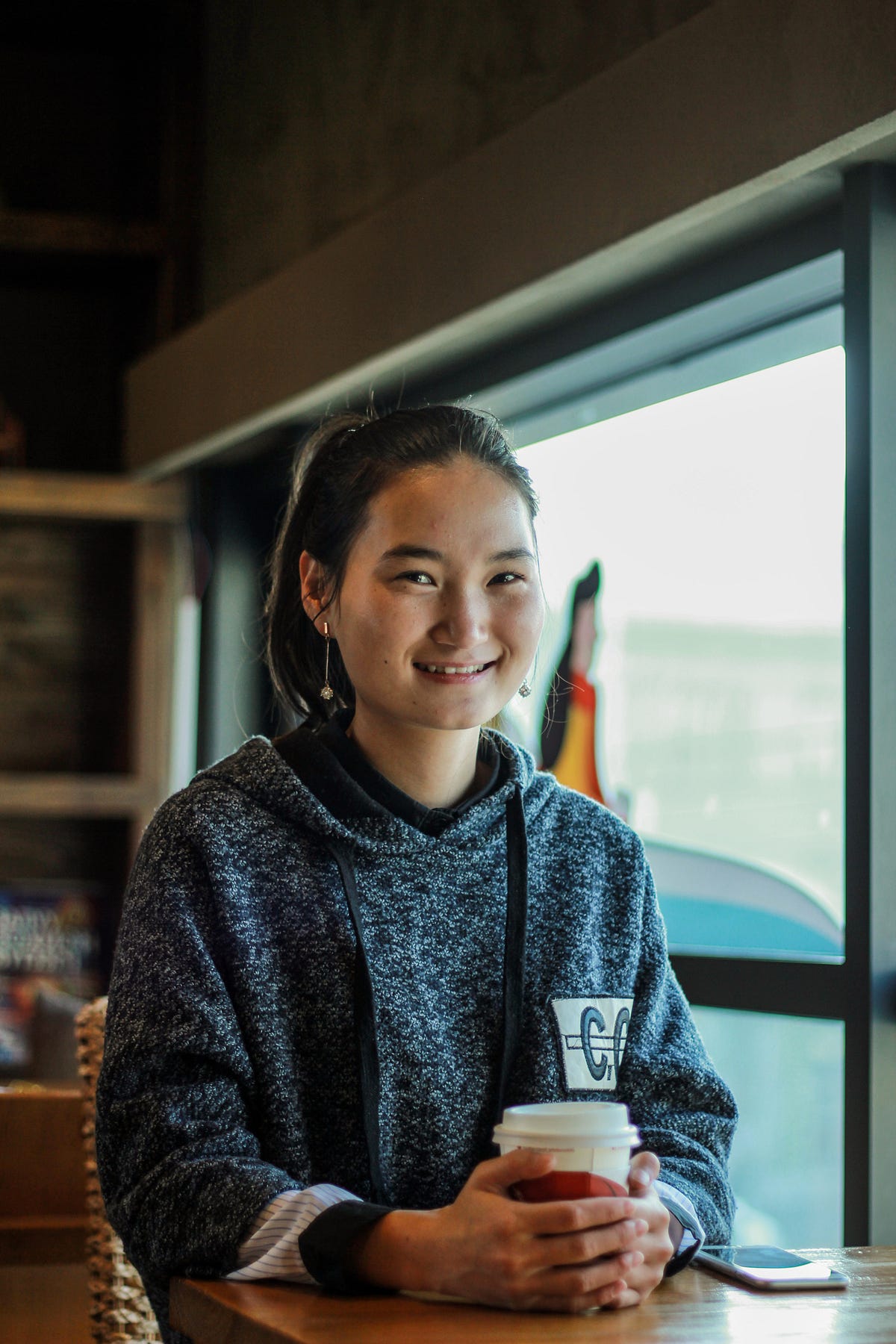 “Би сул сонсголтой болохоор хүүхдүүд намайг “Чи ийм байж яаж олимпиадад ордог юм чи сагс тоглож