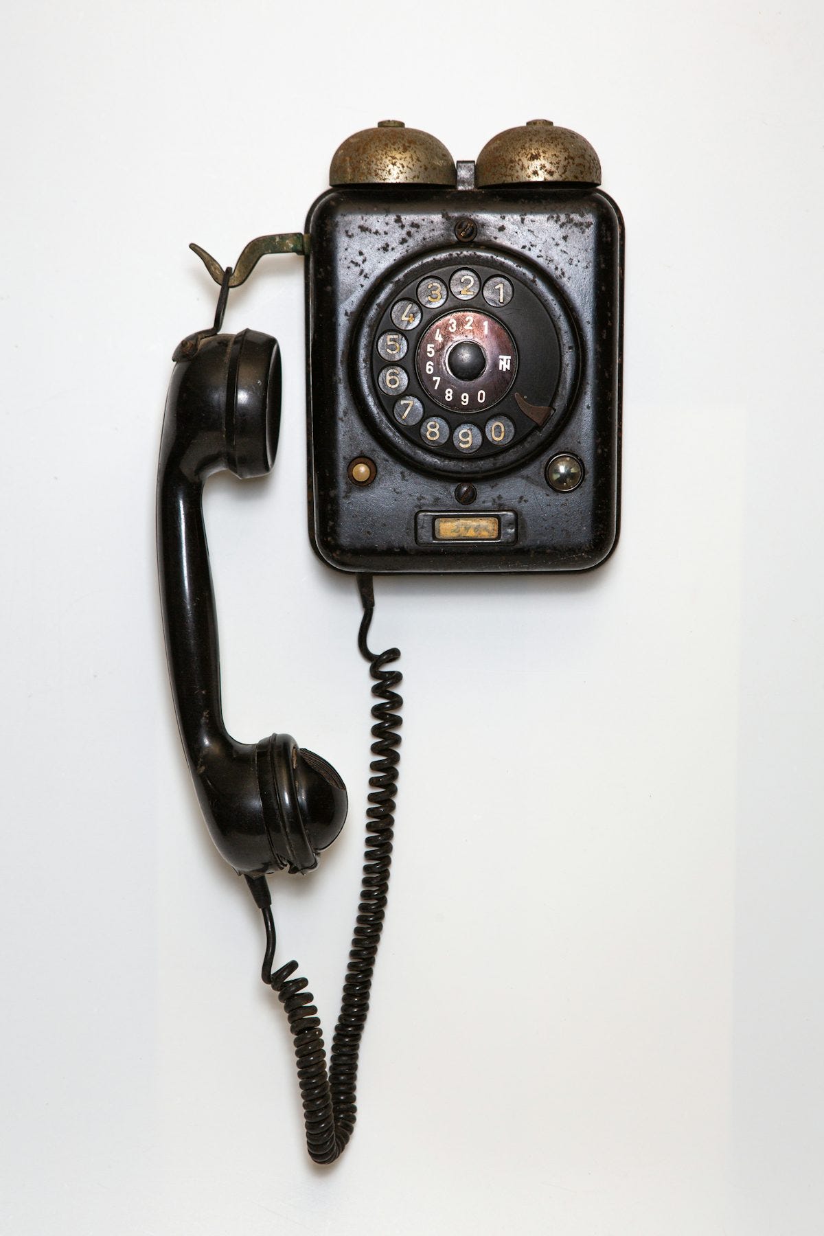 How Phones Changed the World: A Journey from Wires to Smartphones | by ...