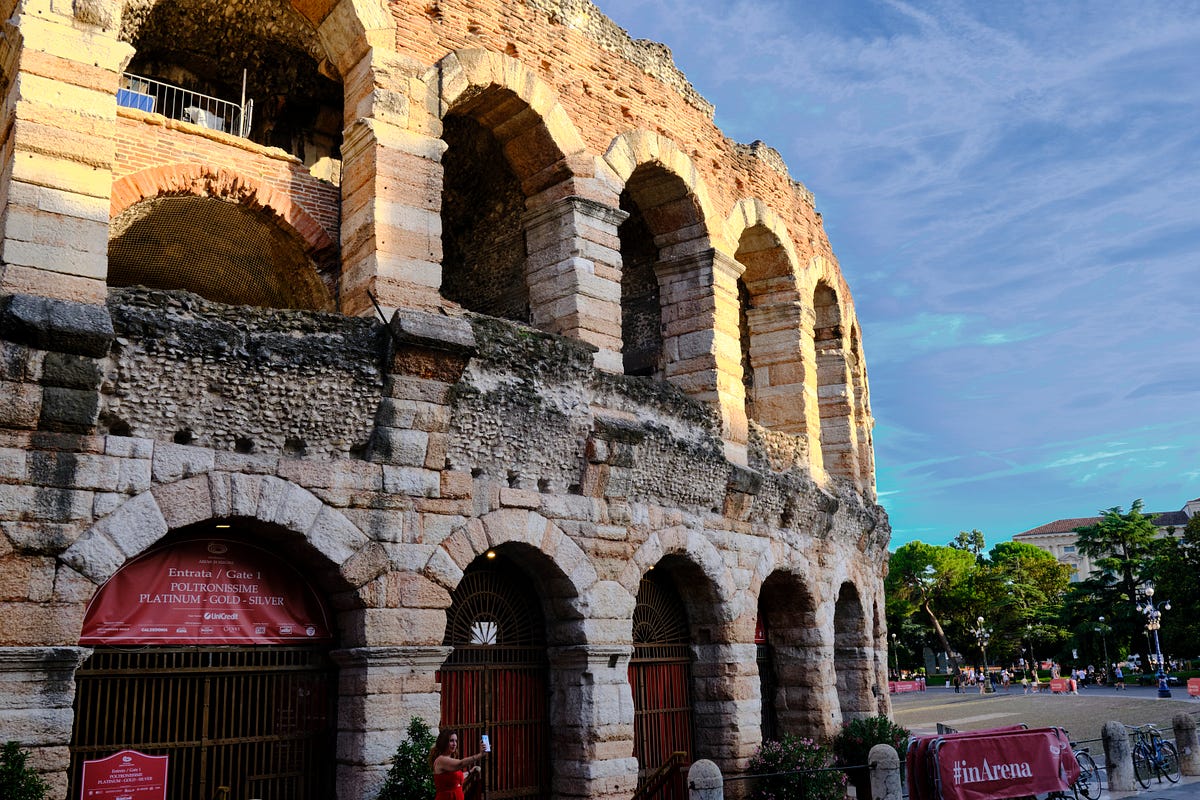 Viaje a Italia. Cap II-VERONA. Al día siguiente de llegar a Brescia ...