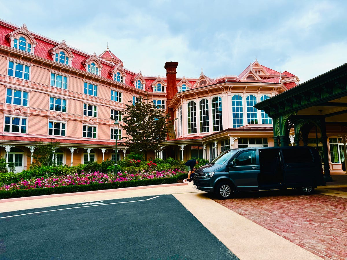 Disney-shuttle.com. +33652039915 | by Disney shuttle Paris | Jun, 2024 ...