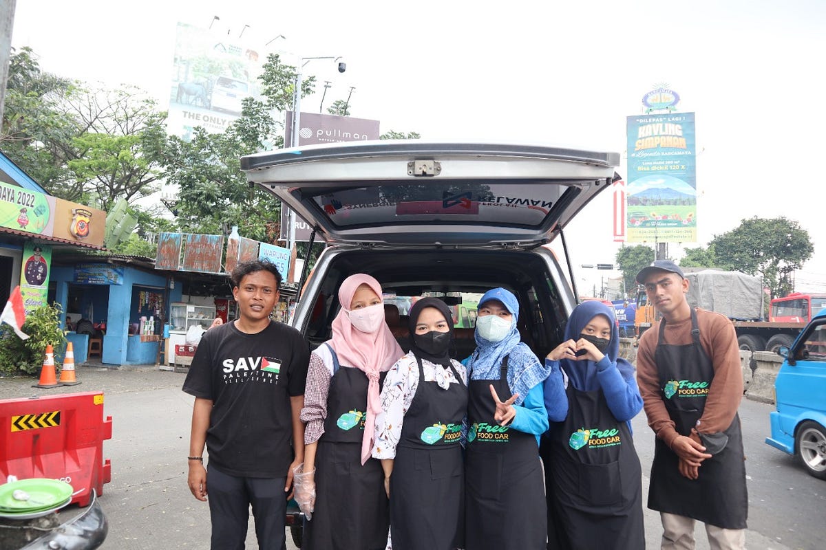 Menjadi Relawan di Sekolah Relawan | by Mughniy Jannah PS | Medium